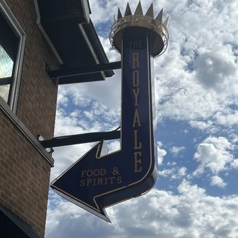 THE ROYALE FOOD & SPIRITS - Updated April 2025 - 288 Photos & 446 ...