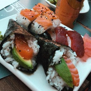 SUSHI SHOP - 17 Photos & 17 Reviews - Rue de l'Arbalète, Reims, France ...