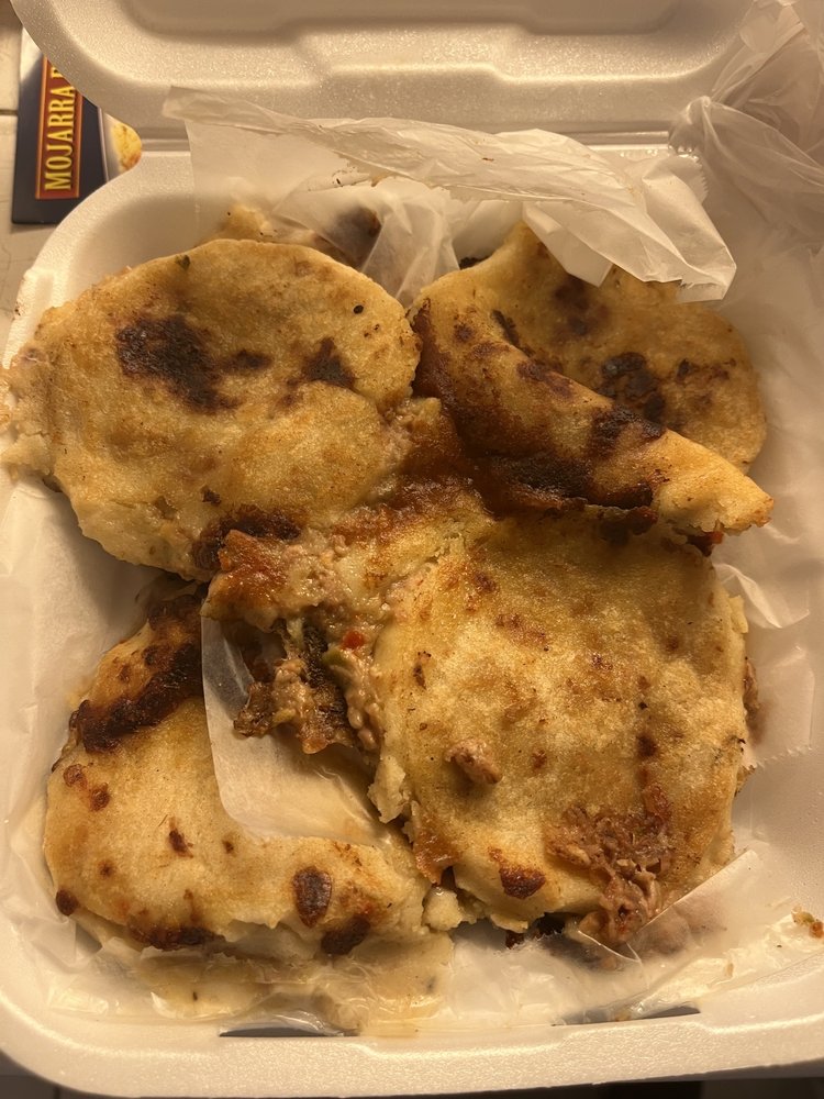 SABROSITAS PUPUSAS - 113 Photos & 144 Reviews - 7950 Laurel Canyon Blvd ...