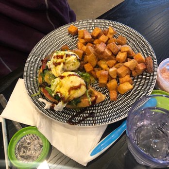 THE BRO’KIN YOLK - Updated April 2025 - 105 Photos & 47 Reviews - 1641 ...