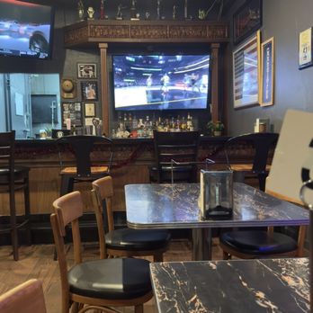 THE LAST ROUND TAVERN - Updated June 2025 - 247 Photos & 181 Reviews ...