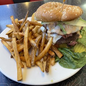 STARLINER DINER - 14 Photos & 18 Reviews - 5111 W Maryland Ave ...