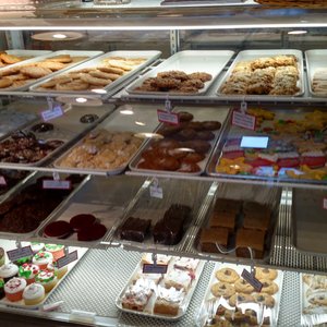 BETHS BAKE SHOPPE & TEA ROOM - 17 Photos & 23 Reviews - 1645 W Republic ...