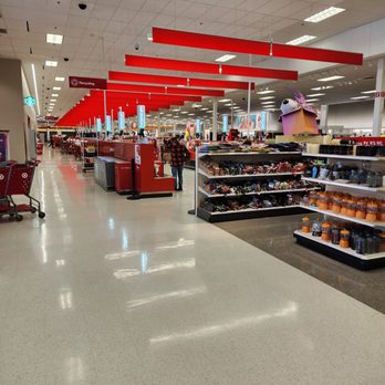 TARGET - Updated July 2025 - 108 Photos & 86 Reviews - 1951 W Jefferson ...