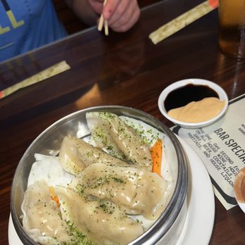 BIKKURI SUSHI NOODLE & GRILL - Updated December 2024 - 434 Photos & 442 ...
