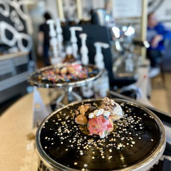 HASH KITCHEN - Updated September 2024 - 498 Photos & 227 Reviews - 264 ...