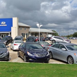 APPEL FORD - Updated January 2026 - 24 Reviews - 1820 Highway 290 W ...