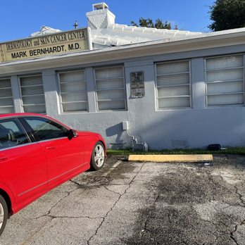 BERNHARDT MARK, MD - Updated January 2026 - 17 Photos & 53 Reviews ...