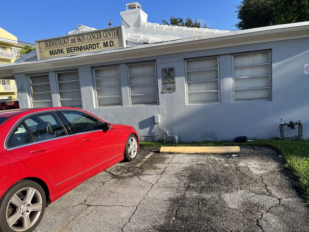 BERNHARDT MARK, MD - Updated January 2026 - 17 Photos & 53 Reviews ...