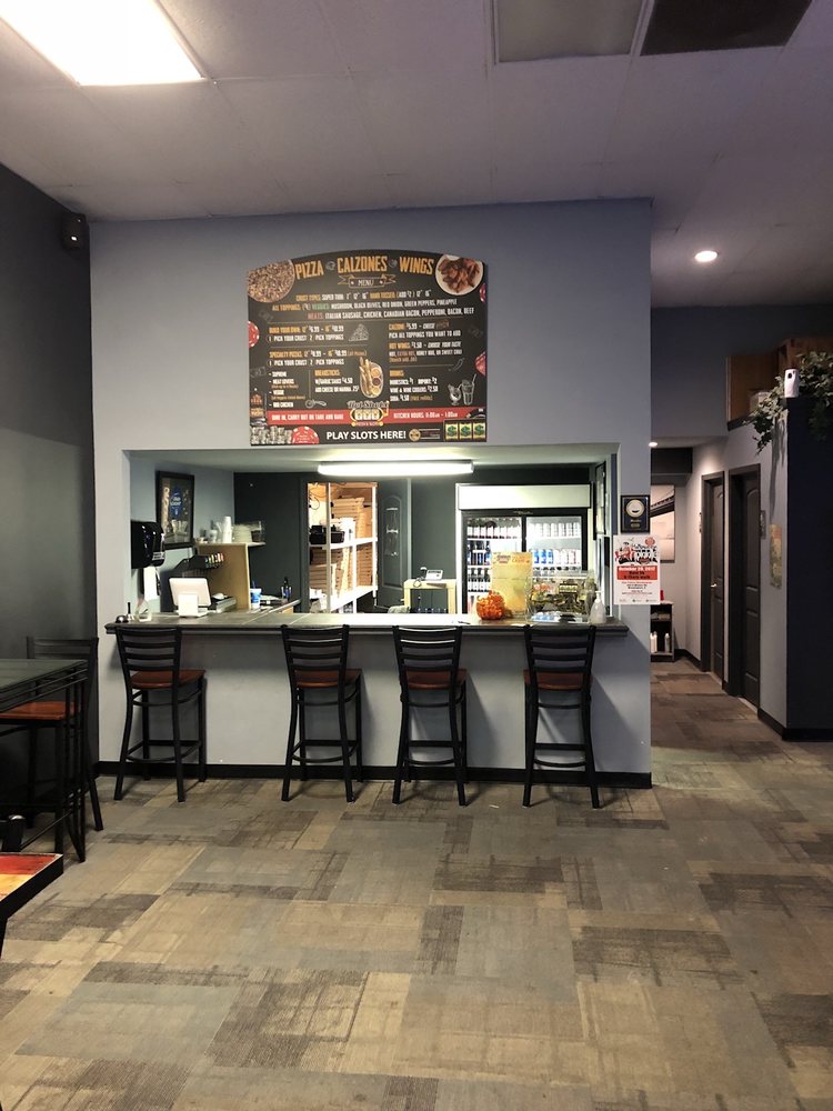 HOT SHOTS PIZZA & SLOTS - Updated January 2026 - 2916 Court St, Pekin ...