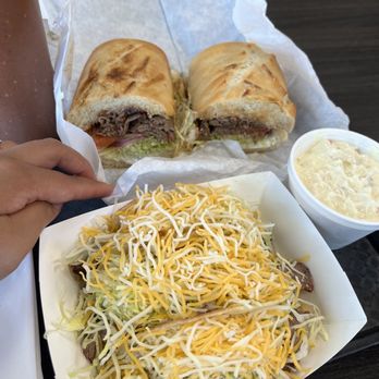 ROUNDHOUSE DELI - Updated April 2025 - 301 Photos & 359 Reviews - 8450 ...