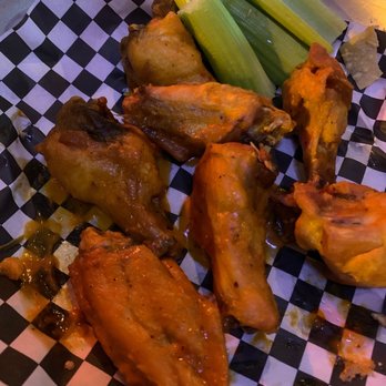 LOONEYS PUB SOUTH - Updated May 2024 - 208 Photos & 375 Reviews - 8180 ...