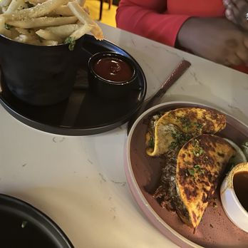 HUE BOSTON - Updated January 2026 - 204 Photos & 87 Reviews - 90 Exeter ...