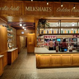 SMALL CHEVAL- LINCOLN PARK - Updated September 2025 - 34 Photos & 23 ...