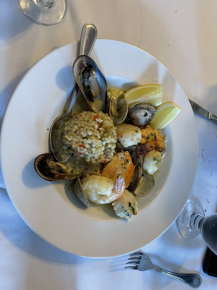 HUDSON HOUSE RIVER INN - Updated September 2025 - 294 Photos & 217 ...