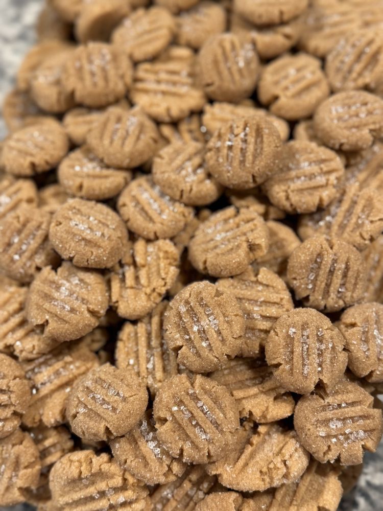 THE COOKIE QUEEN - Updated September 2025 - 23 Photos - Farmington ...