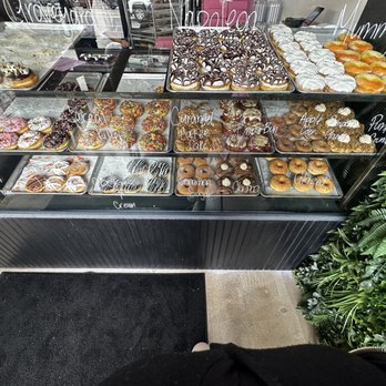 GROUNDS DONUT HOUSE - Updated March 2025 - 145 Photos & 42 Reviews ...
