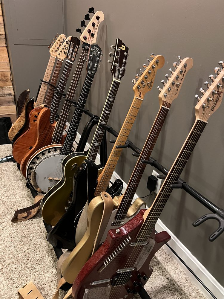 CAVE RECORDS - Updated July 2025 - 12 Photos - Lebanon, Ohio - Music ...