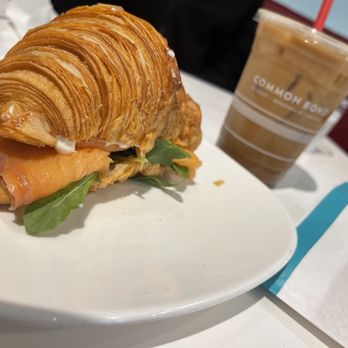 COMMON BOND BISTRO & BAKERY - MED CENTER - Updated November 2024 - 697 ...