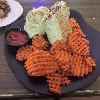 BENCHMARK - Updated May 2024 - 268 Photos & 596 Reviews - 1510 N Wells ...