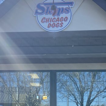 SKIP’S CHICAGO DOGS - Updated August 2024 - 202 Photos & 266 Reviews ...