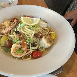 SAILOR’S RETURN RESTAURANT - Updated July 2025 - 554 Photos & 639 ...