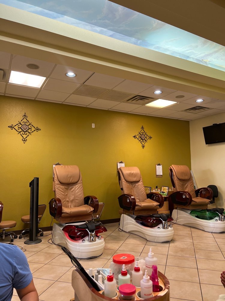 FIVE STAR NAILS & SPA OF TOMBALL - Updated April 2026 - 15 Photos & 18 ...