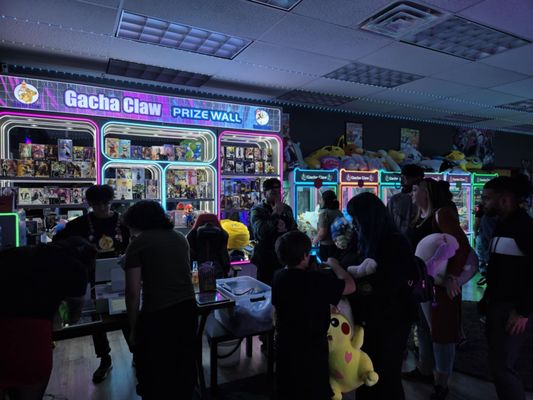 GACHA CLAW - Updated October 2025 - 223 Photos & 110 Reviews - 5625 S ...