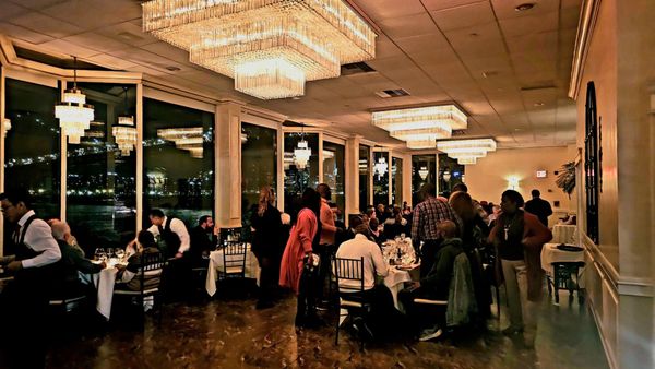 GIANDO ON THE WATER RESTAURANT - Updated June 2025 - 2721 Photos & 297 ...