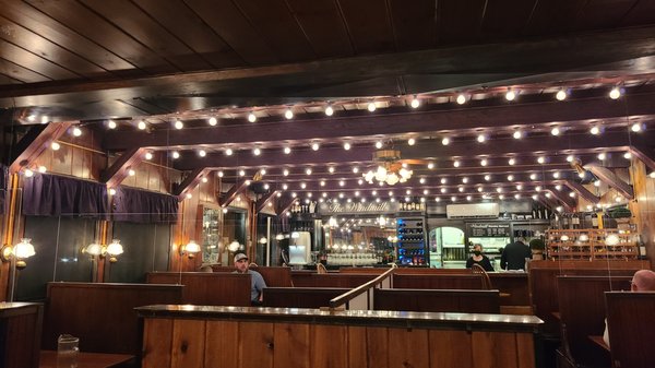 THE WINDMILL - Updated December 2025 - 79 Photos & 178 Reviews - 1501 N ...