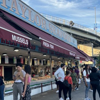 MUNICIPAL FISH MARKET AT THE WHARF - Updated July 2024 - 81 Photos & 36 ...