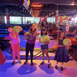 BOWLERO VALLEY FAIR - Updated December 2025 - 257 Photos & 229 Reviews ...