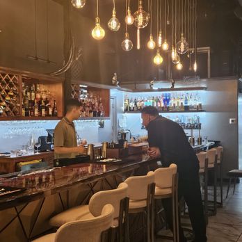 TABU BAR - Updated December 2025 - 101 Photos & 68 Reviews - 128 E ...