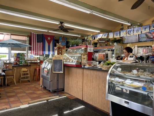 CAPRI BAKERY & RESTAURANT - Updated November 2025 - 117 Photos & 85 ...