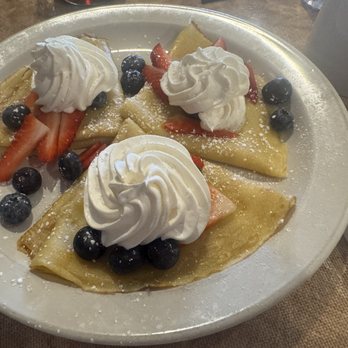 CRACKERS & CO. CAFE - Updated October 2025 - 570 Photos & 804 Reviews ...