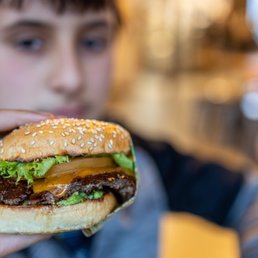 SUPER DUPER BURGERS - Updated December 2025 - 799 Photos & 562 Reviews ...