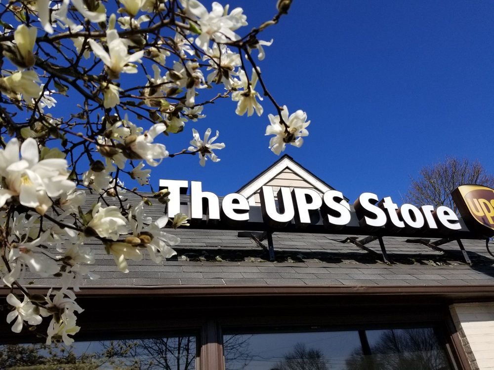 THE UPS STORE - 19 Photos & 106 Reviews - 3439 NE Sandy Blvd, Portland ...