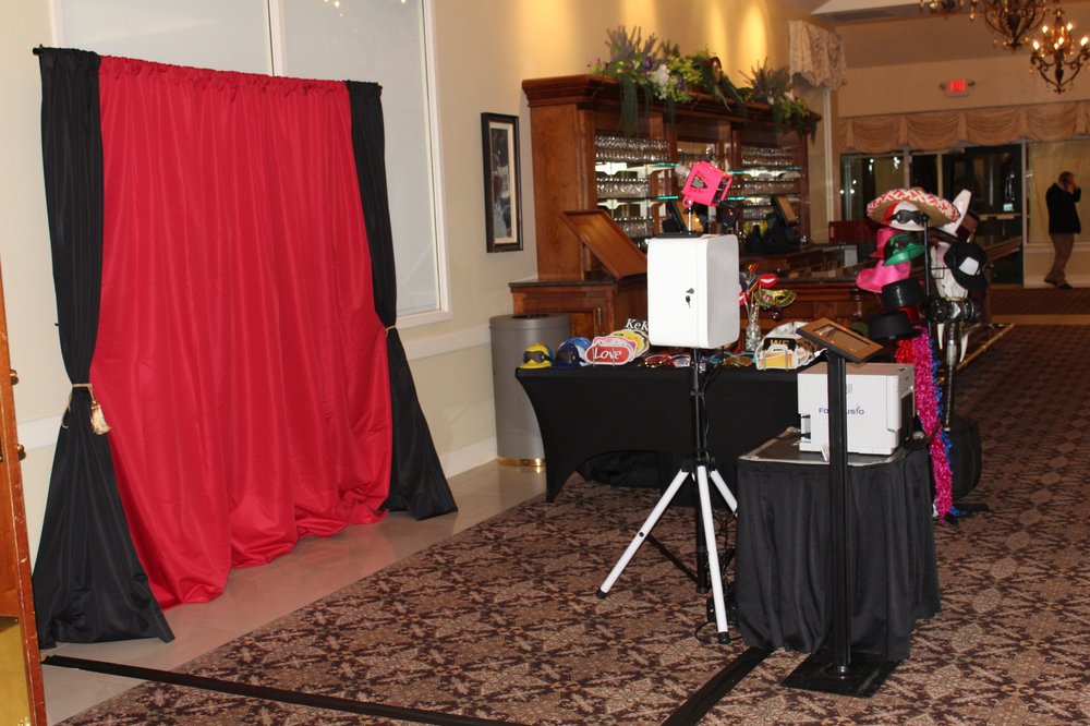 EXTREME PHOTO BOOTH - Updated January 2026 - 11 Photos - Cranston ...