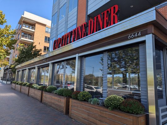 CAP CITY FINE DINER AND BAR - Updated October 2025 - 477 Photos & 384 ...