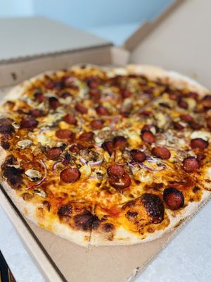 THE PIZZA STANDARD - Updated August 2024 - 242 Photos & 328 Reviews ...