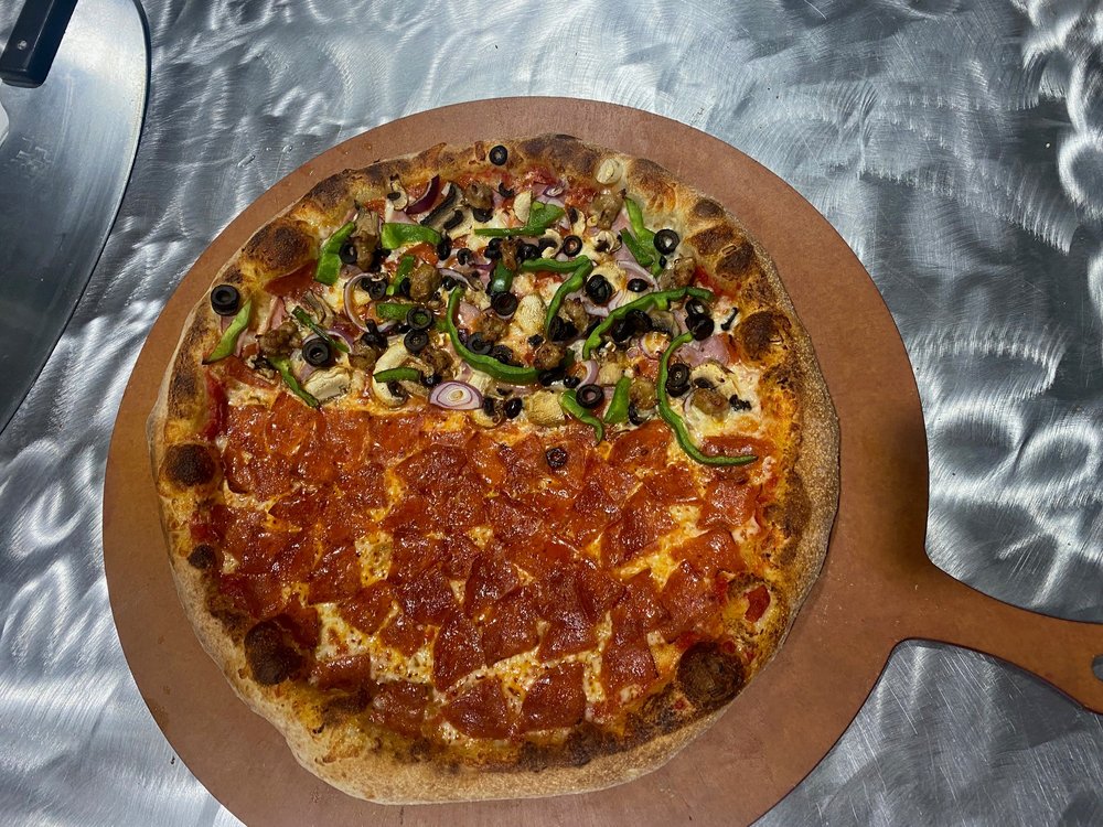 THREE J’S PIZZA - Updated October 2025 - 105 Wood Ave, Woodsboro, Texas ...