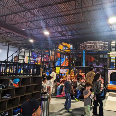 FUNPLEX - Updated March 2025 - 10 Photos - 28 Towne Ctr Way, Hampton ...