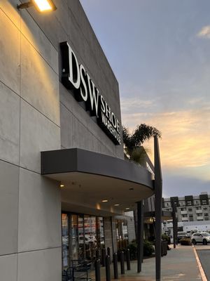 DSW DESIGNER SHOE WAREHOUSE - Updated December 2025 - 163 Photos & 223 ...