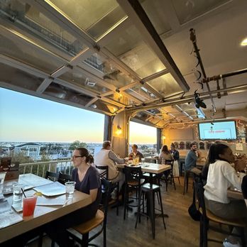 THE CHASSEUR - Updated August 2025 - 228 Photos & 223 Reviews - 3328 ...