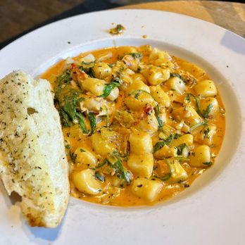 ANGELO’S TAVERNA - Updated November 2024 - 1507 Photos & 1818 Reviews ...