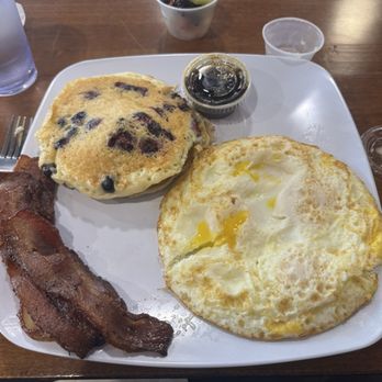 MRS RIVERS BAKERY AND SMOKEHOUSE CAFE - Updated December 2025 - 13 ...