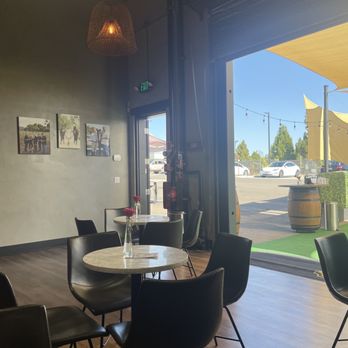 BURTECH FAMILY VINEYARD TASTING ROOM - Updated December 2024 - 111 ...