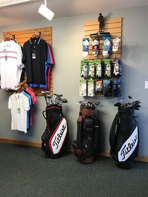 MINNECHAUG GOLF COURSE - Updated December 2025 - 16 Fairway Crossing ...