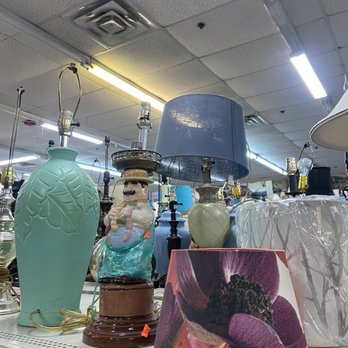 HOPE THRIFT STORE - Updated December 2025 - 74 Photos & 68 Reviews ...