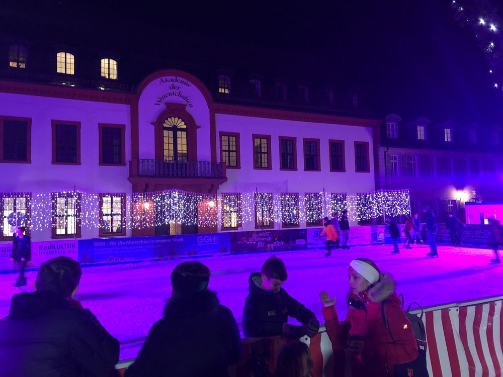 CHRISTMAS ON ICE - EISLAUFEN AM HEIDELBERGER KARLSPLATZ - Updated ...